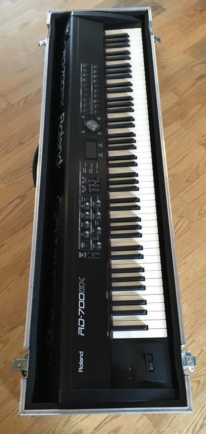 Roland RD-700GX elpiano med vægtede tangenter inivery-feel. incl ...