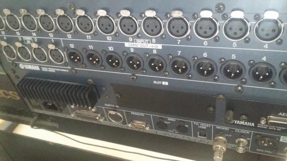 Yamaha DM1000 digital mixer - PA & Mixere - soundtrade