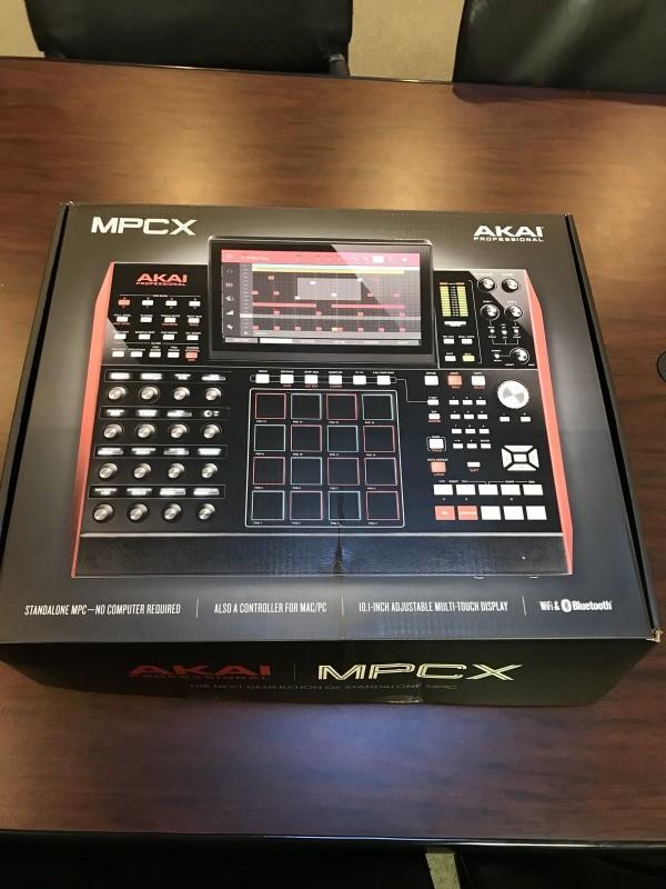 Akai MPC X Professional Sampler - Synthesizers - soundtrade Akai MPC X Professional Sampler - Synthesizers - soundtrade