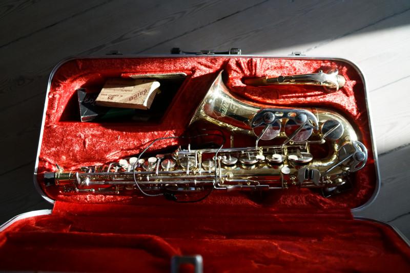 Vintage Alt Saxofon fra 1981 af mærket Armstrong - Armstrong - ELKHART ...