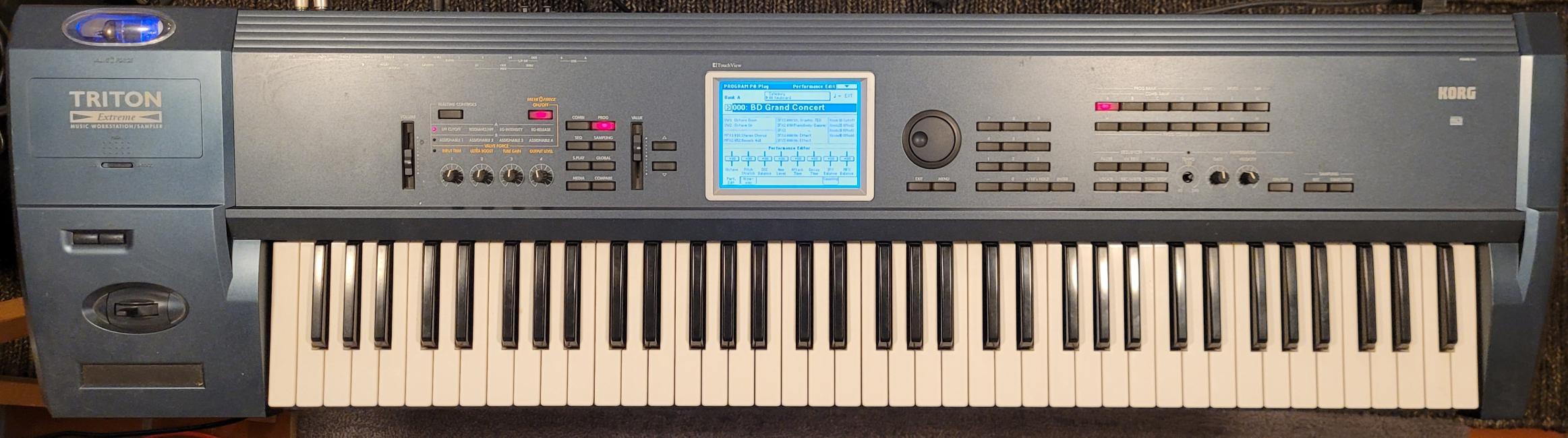 Korg Triton Extreme 76 - Keyboards - soundtrade